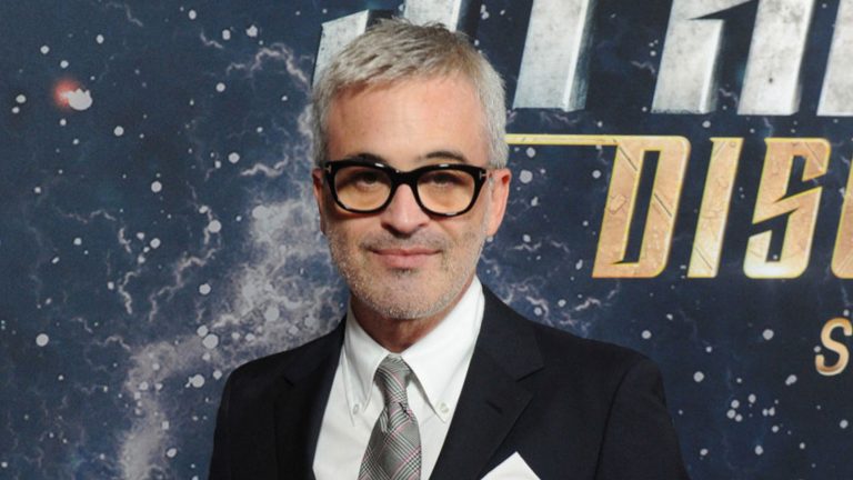 Alex Kurtzman Signs New Deal with CBS, Extending Relationship Through ...