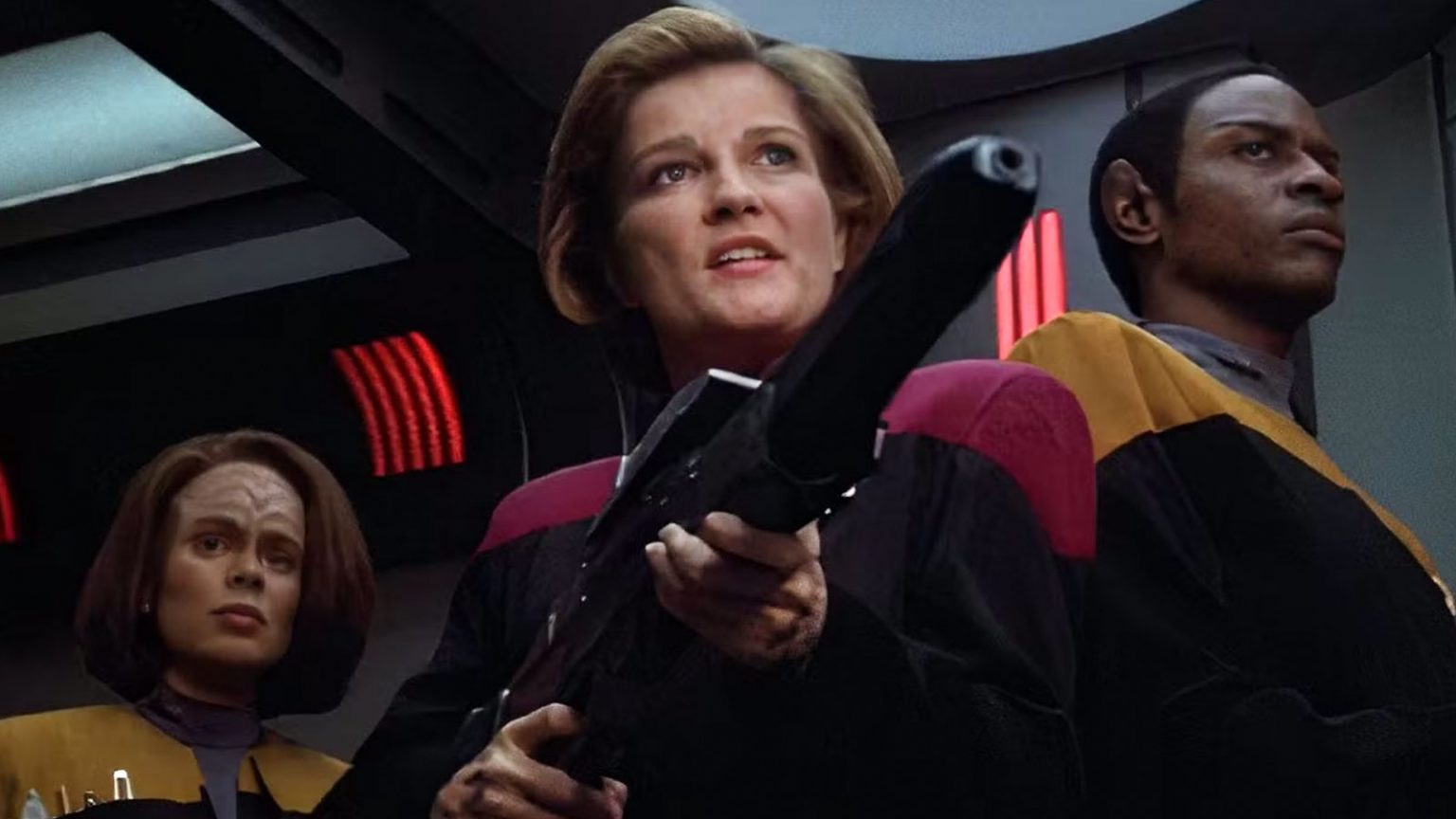 First Impressions: Star Trek: Voyager – Across the Unknown - TREKNEWS ...